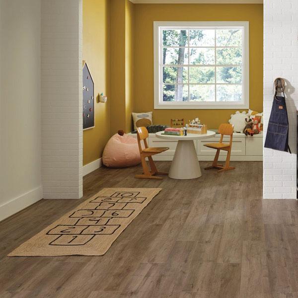 COREtec Pro HD Intg 7" x 49" Warwick Maple - LVP Depot